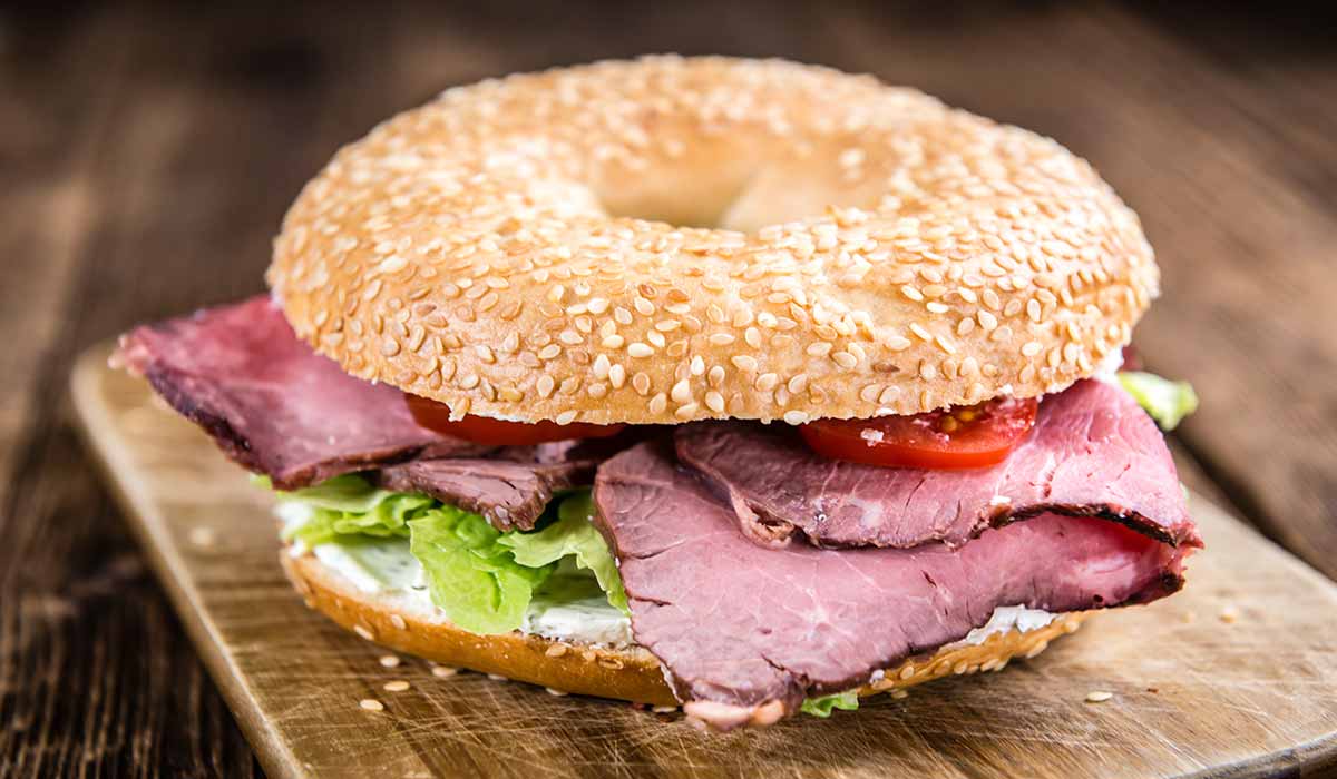 Easy recipe: beef and cream cheese bagelwich : The Marbled Meat Club