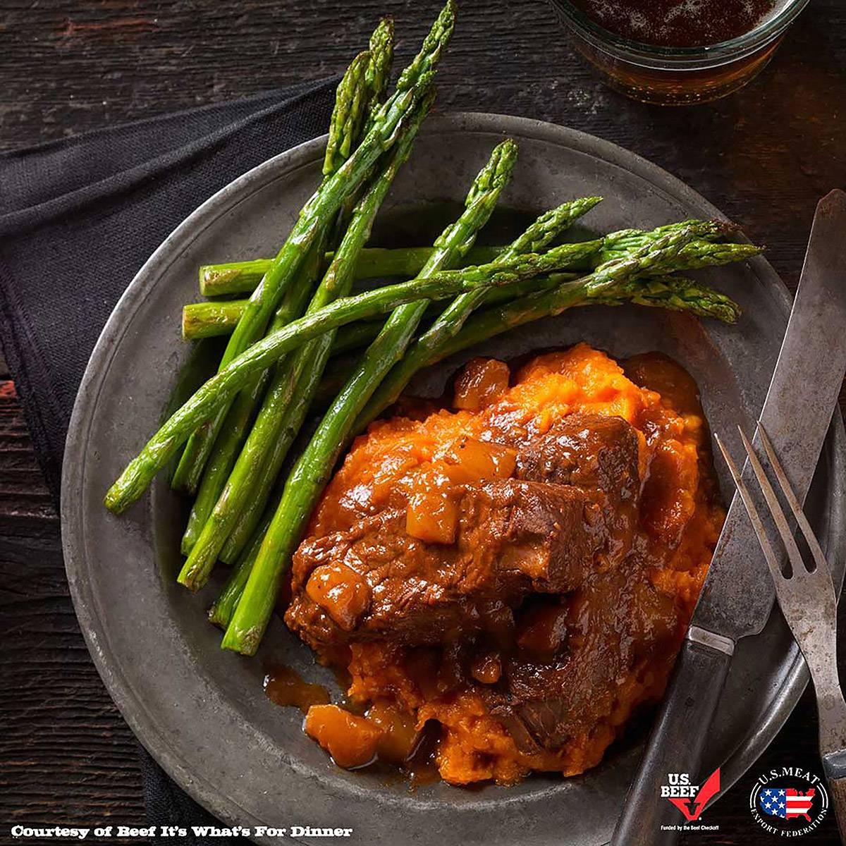 Slow-Cooker Beef Short Ribs with Ginger-Mango Barbecue Sauce